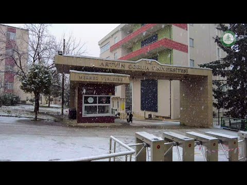 Lapa lapa kar, bembeyaz bir kampüs ❄️