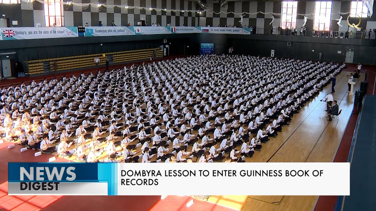 Dombyra lesson to enter Guinness Book of Records. Qazaq TV - YouTube
