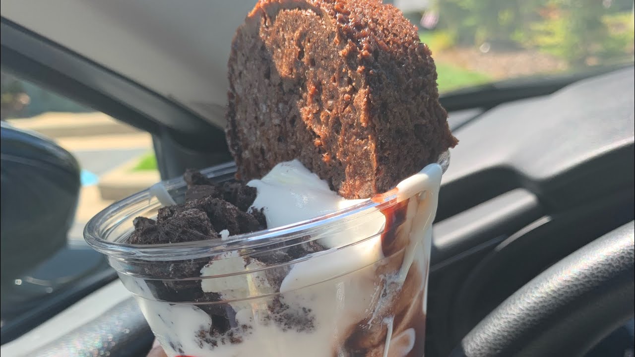 oreo and brownie cupfection food review - YouTube