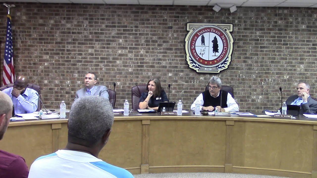 UCSO Deputy Lt. Chase Coble updates town council - YouTube