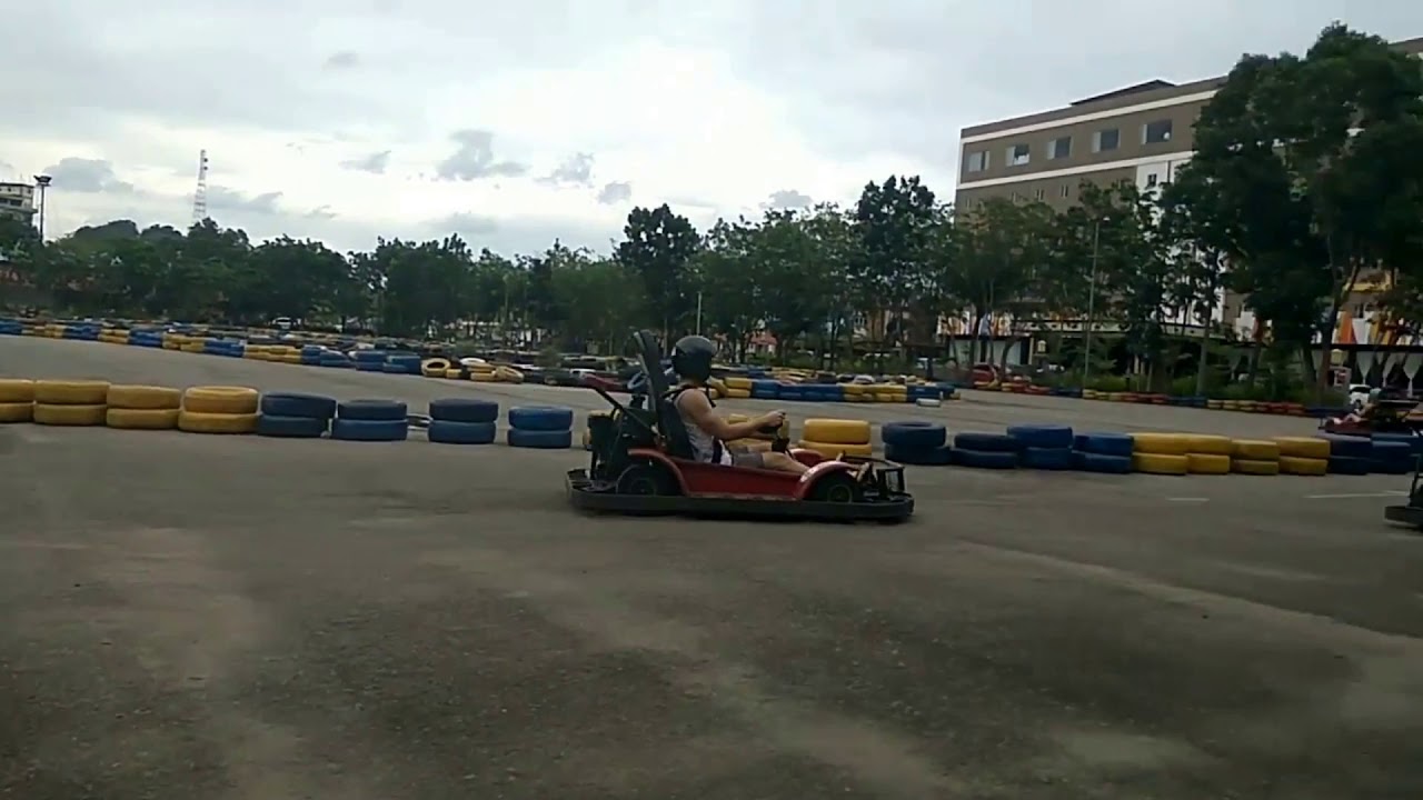 Balap Go Kart di Golden City Batam - YouTube