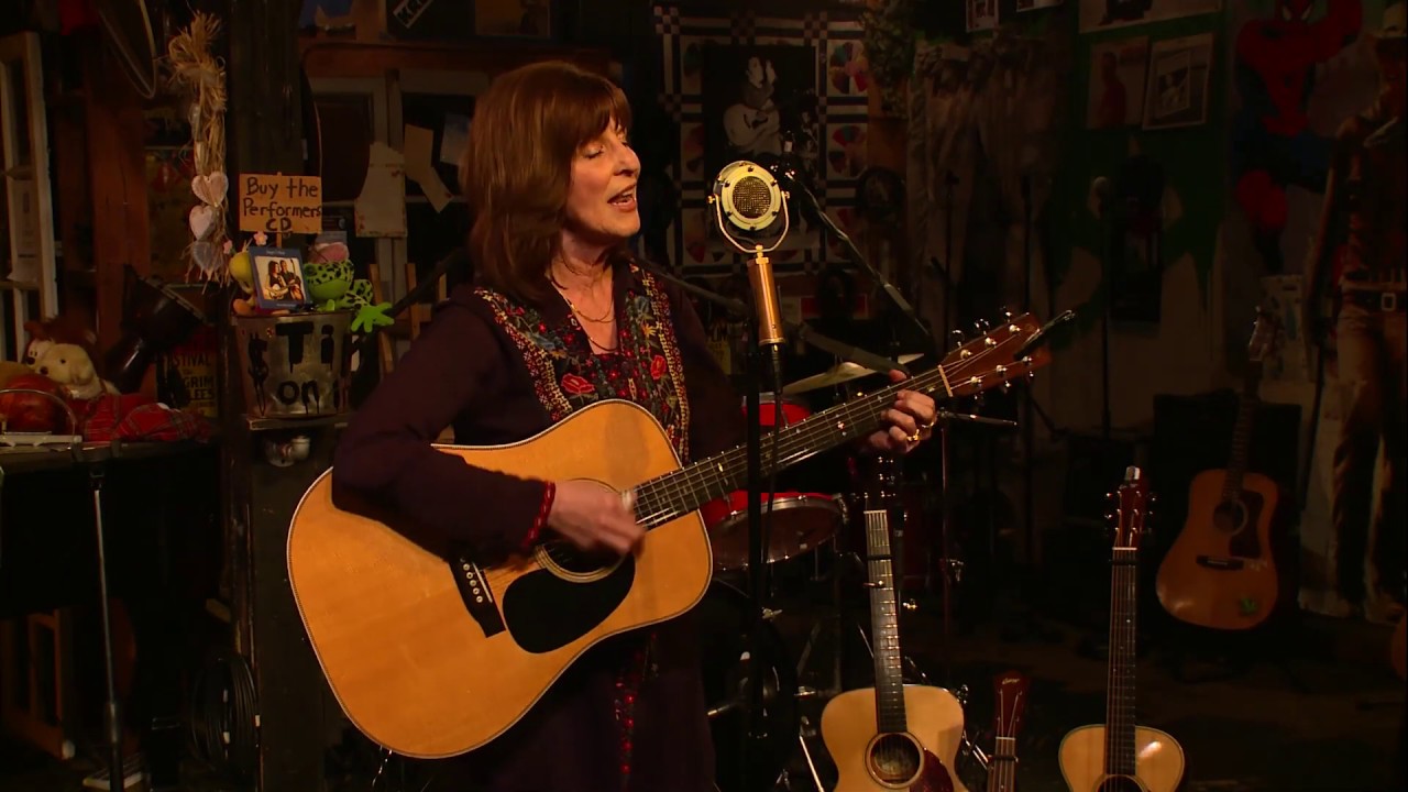 Kim Saunders • All I Want - YouTube