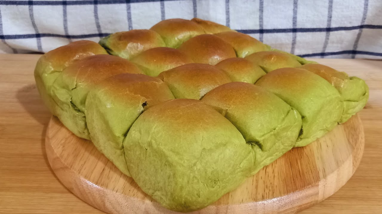 Matcha buns, Matcha dinner roll ขนมปังแพ ขนมปังชาเขียวมัทฉะ 抹茶面包 ...