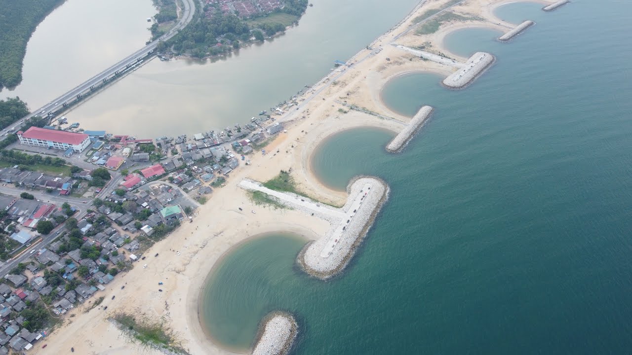 Breakwater Kuala Paka Terengganu - YouTube