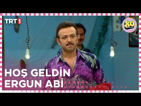 Ahmet, Ergun'u mahalleye geri getirdi - Seksenler 103. Bölüm @trt1