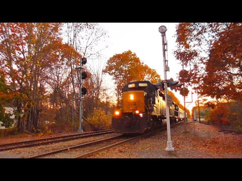 CSX Geometry Train in Maine - W001 CSXT 8052 East in Scarborough, ME 10-27-2022 - YouTube