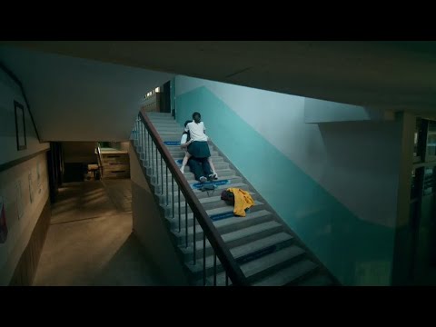 Romantic scene between Go Youn Jung and Lee Jung Ha from Moving ...