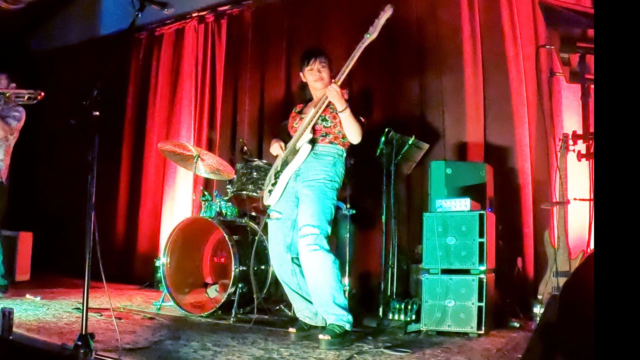 🔥Juna Serita - "What Is Hip?" - Sick Slap Bass Guitar Solo by Juna ...