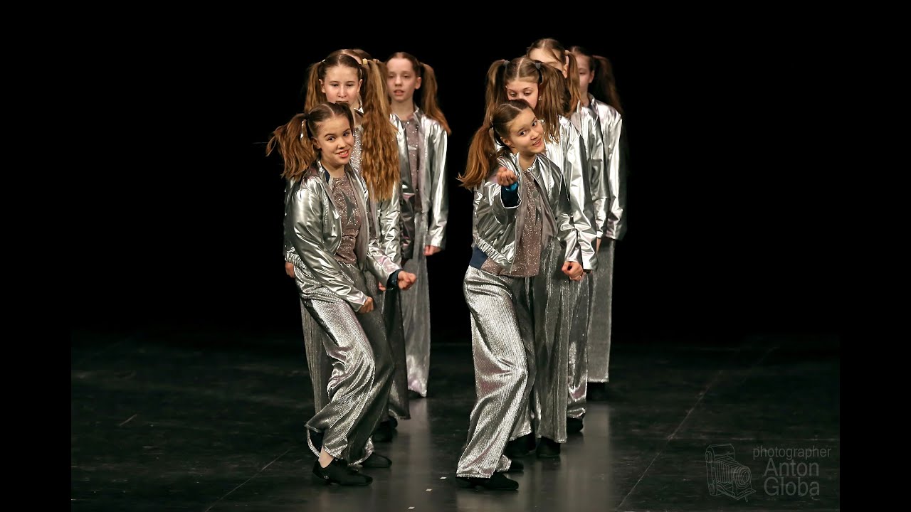 "Танцуй с нами", студия "Переменка". "Dance with us", studio "Recess ...