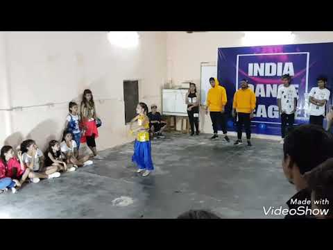 Paavni dancing on Dilbar dilbar