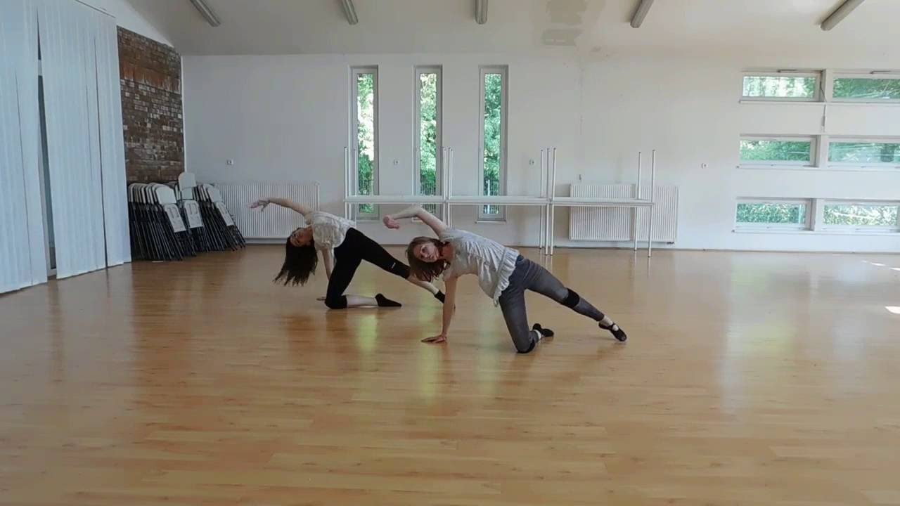 Sia-California Dreamin by Dolly @SiaVEVO Warning Girls - YouTube