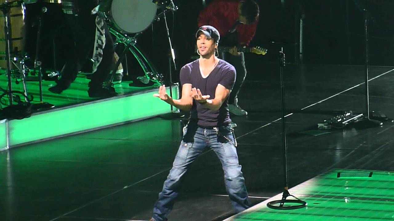 Enrique Iglesias - Tonight I'm loving you - Live Minneapolis 2012 - YouTube