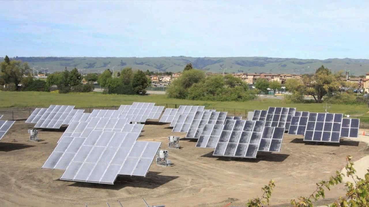 Solaria Tracking Solar Electric System - Time Lapse - YouTube