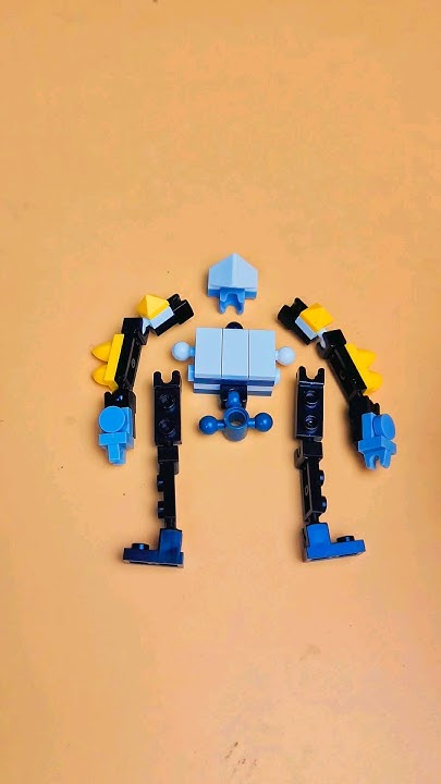 Um... No inspiration um.. Build a robot with building blocks #brickbuilder #buildingblocks #moc ...
