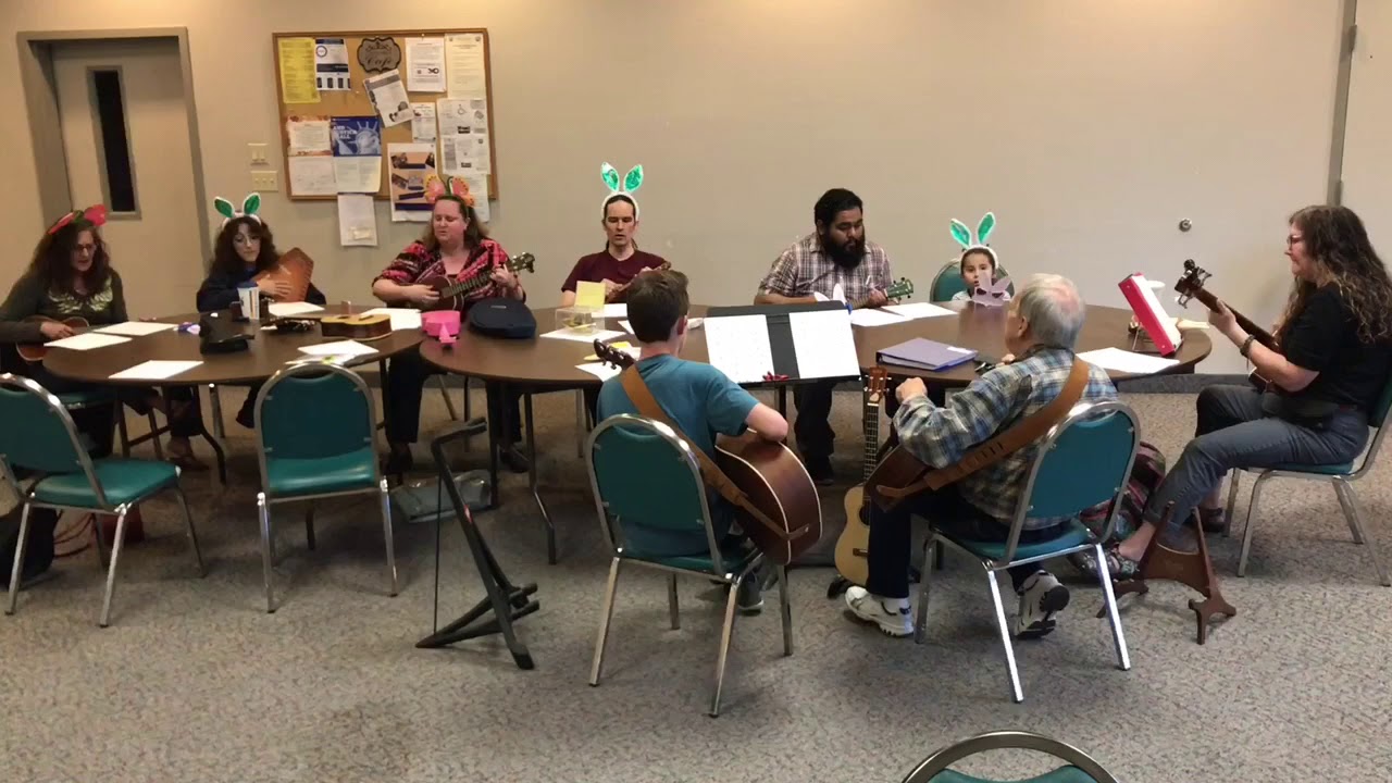 April 2018 ukulele club meeting - YouTube