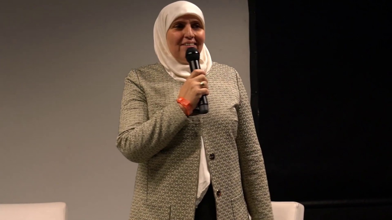 Ambassadeur de sa foi par Hela Khomsi - YouTube