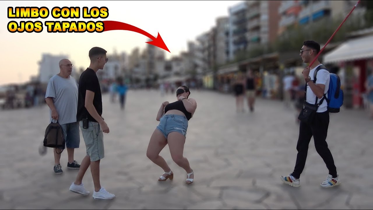 NOS ESCAPAMOS MIENTRAS HACEN EL LIMBO SIN VER 😂 - YouTube