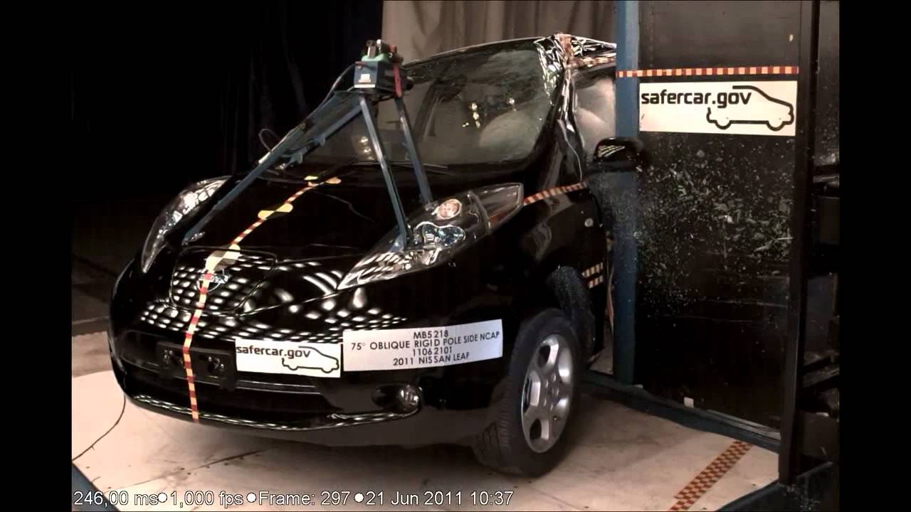 Nissan Leaf | Hi Speed Cam | Pole Crash Test NHTSA | 2012 HD - YouTube