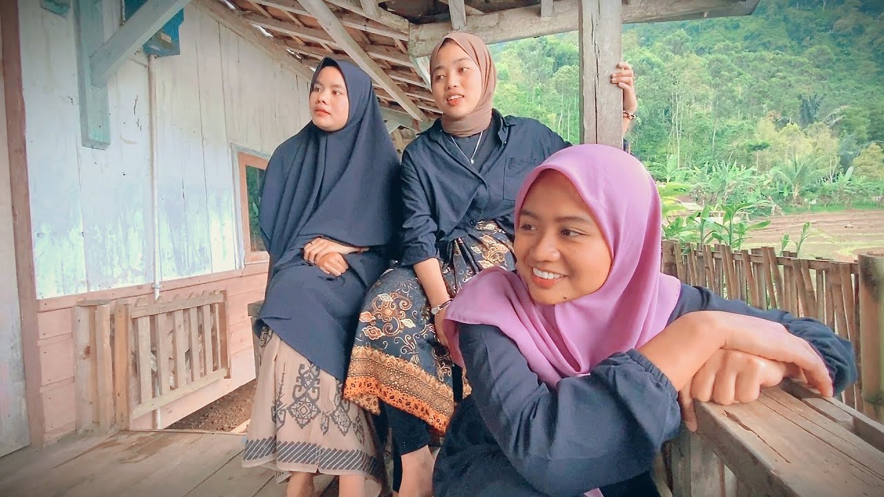 pesona GADIS DESA cantik di ujung kampung Kubang di atas gunung sangat alami - YouTube