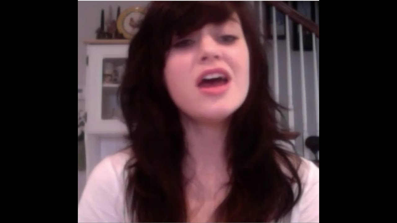 Mackenzie Morgan Sings the 1st Line of the Chorus for Hookist mini ...