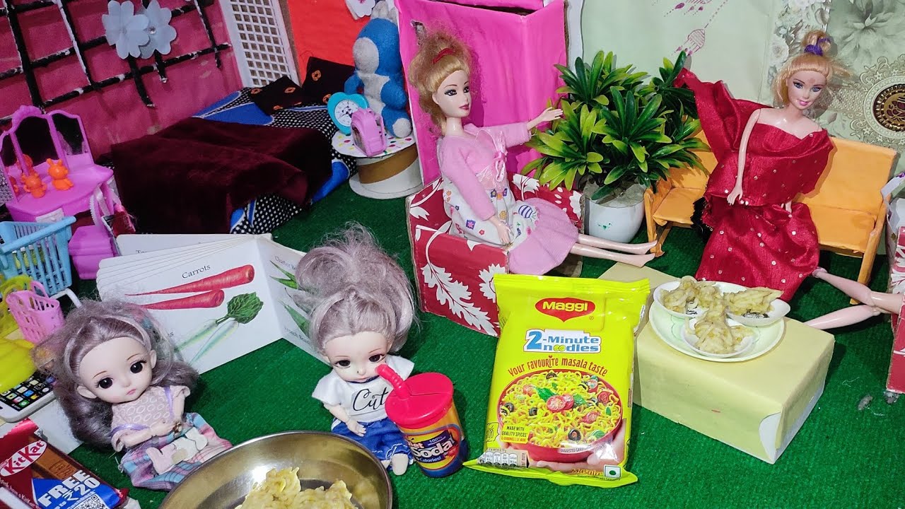 सबने मिलकर खाई मज़ेदार Maggie|| Maggi Party Time 🍜 || anytime dolls ...