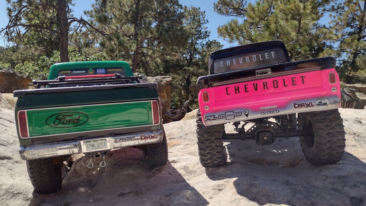 Ford vs Chevy! Trx4 Sport 79 Ford Bronco & Element Enduro 66 C-10 Chevy ...