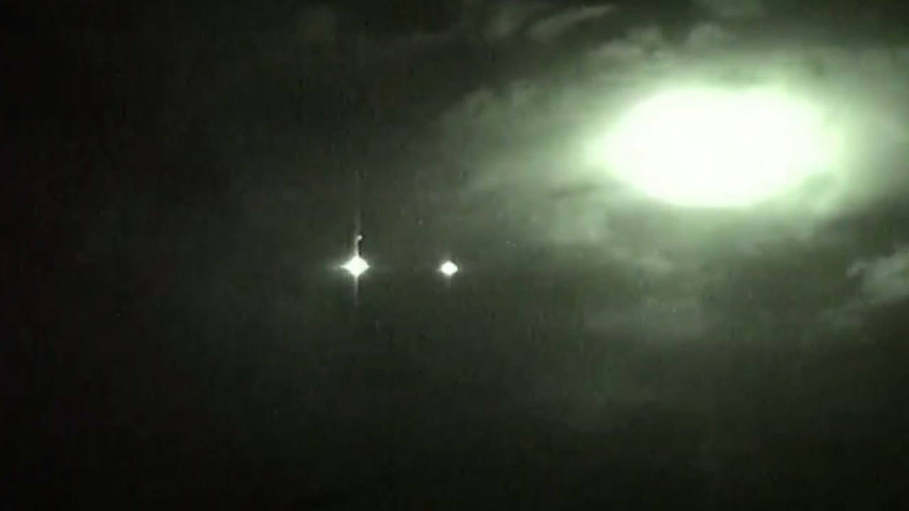 2002 Überlingen Mid-Air Collision - Collision Footage - YouTube