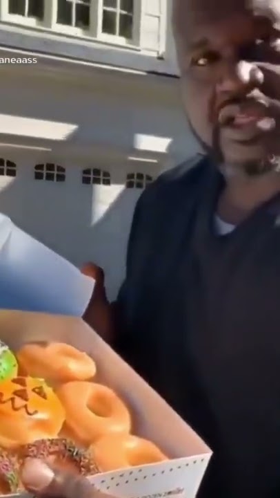 Shaq goes crazy for halloween donuts - YouTube