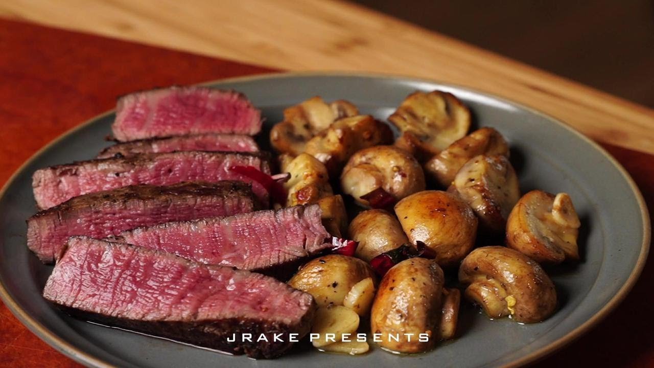 这样吃高蛋白又少碳水｜菲力牛排炒蘑菇｜Jrake｜ - YouTube