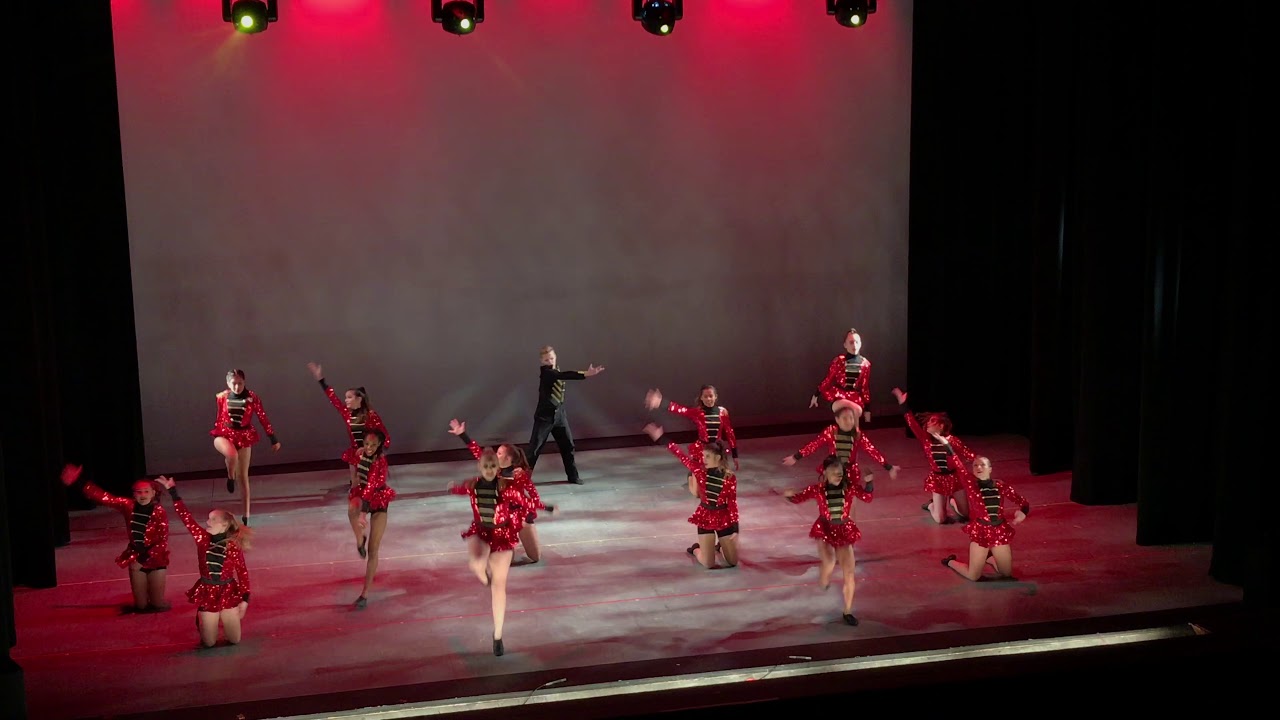 Greatest showman - Jada - Shine 2018 - YouTube