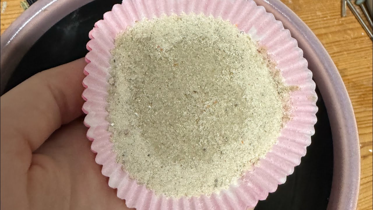 sand cupcake (bit of a fail) #sandasmr #satisfying #sand - YouTube