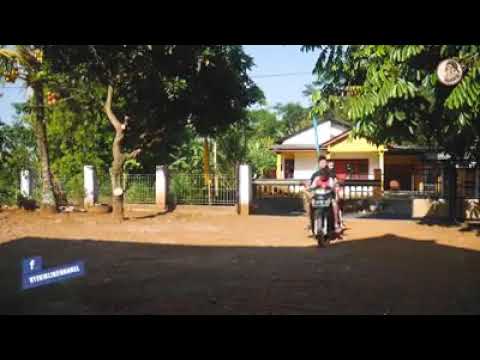 Salah pegang wkwk