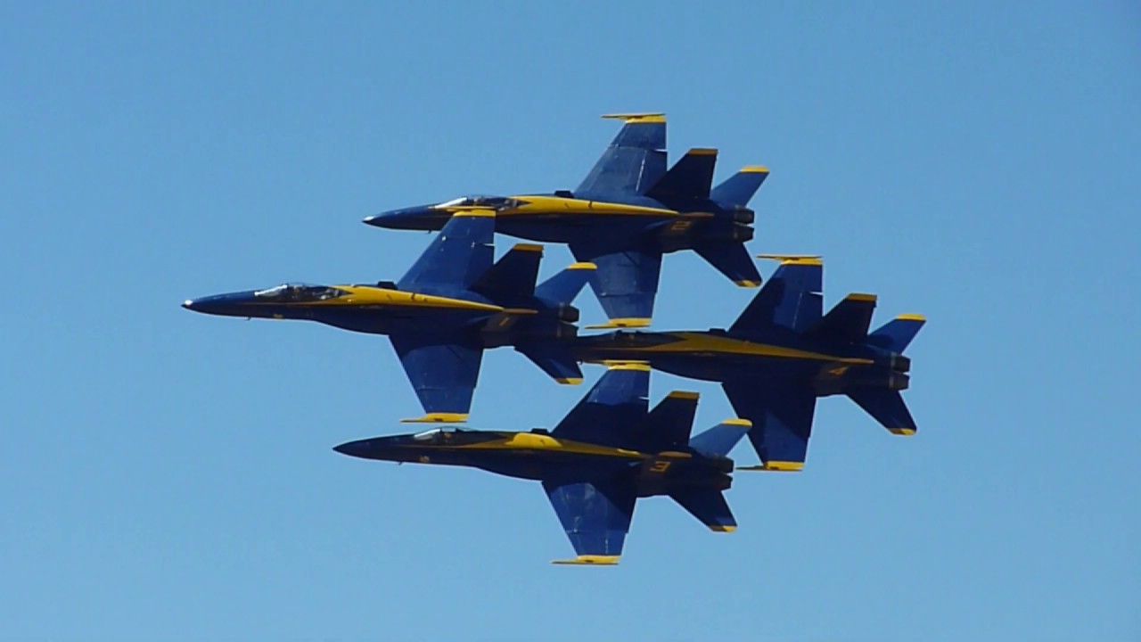 8 The Blue Angels final run - YouTube