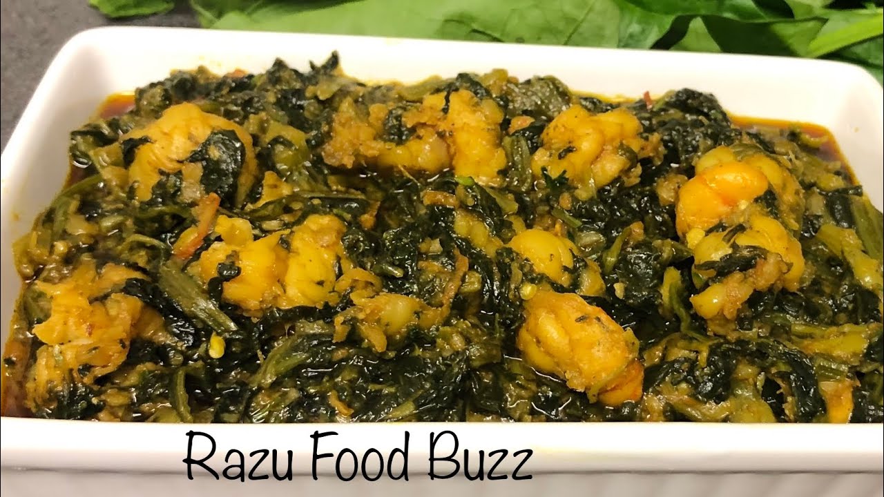 King Prawn Saagwala | Spinach Curry With King Prawns | চিংড়ি মাছ দিয়ে ...