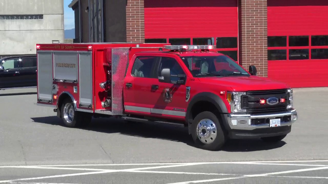 Surrey Fire *NEW* Medic-Engine 2 Responding - YouTube