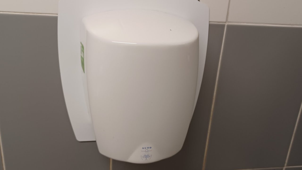 Xinda GSQ87 hand dryer, ASDA, cafe ♿️, Fareham, Hampshire - YouTube