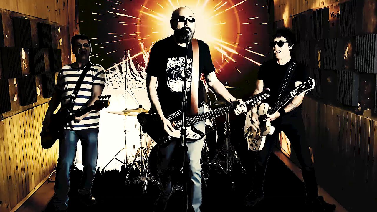 Classic Punk Rock Español |ANIMAL| Loco Mundo.vol.1 | PELIGRO 66 - YouTube