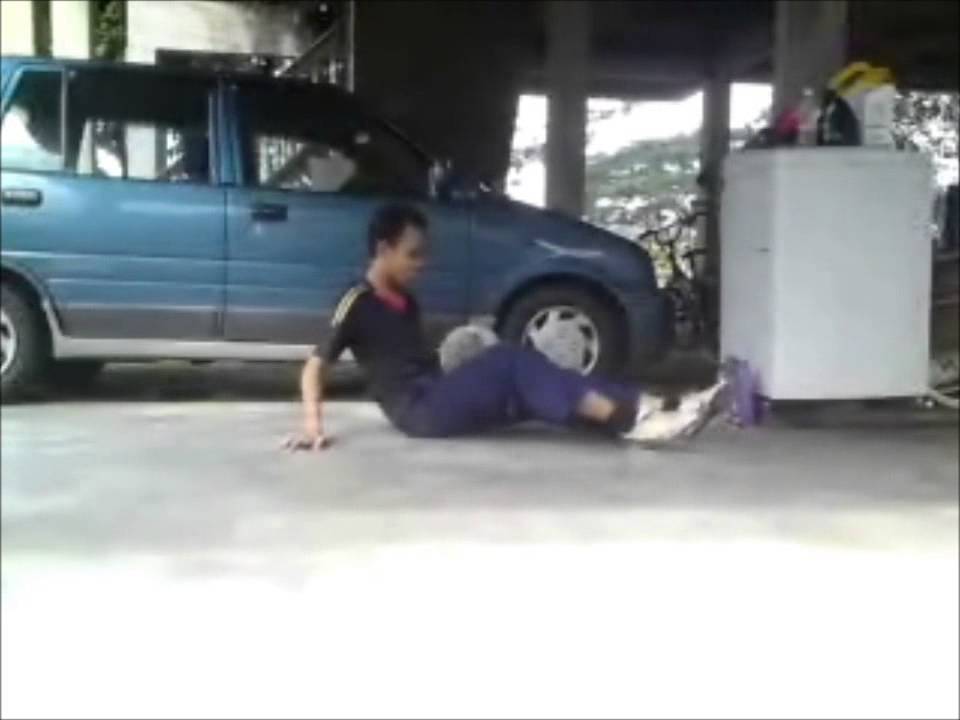 Amin Nasrin - Old Clips (2011) - YouTube