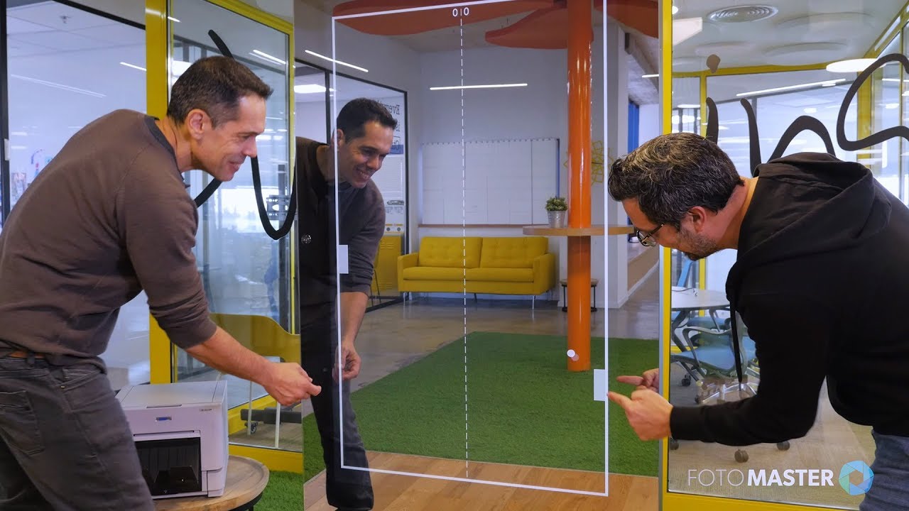 Tower Mirror Booth: 'Pong' Game - YouTube
