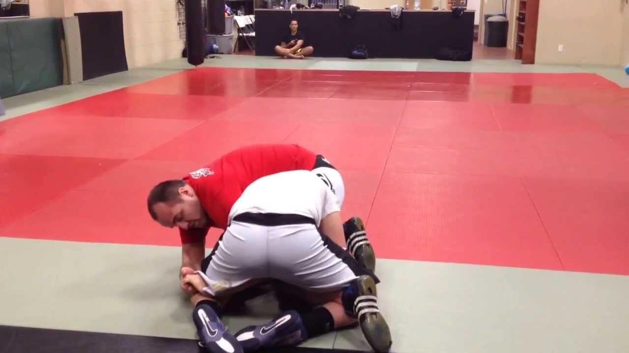 Single Leg Defense -Spladle- - YouTube