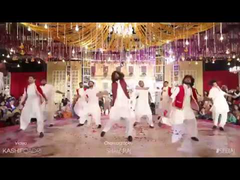 Malhari Dance Performance | Bajirao Mastani | Raveer Singh | Stunning ...