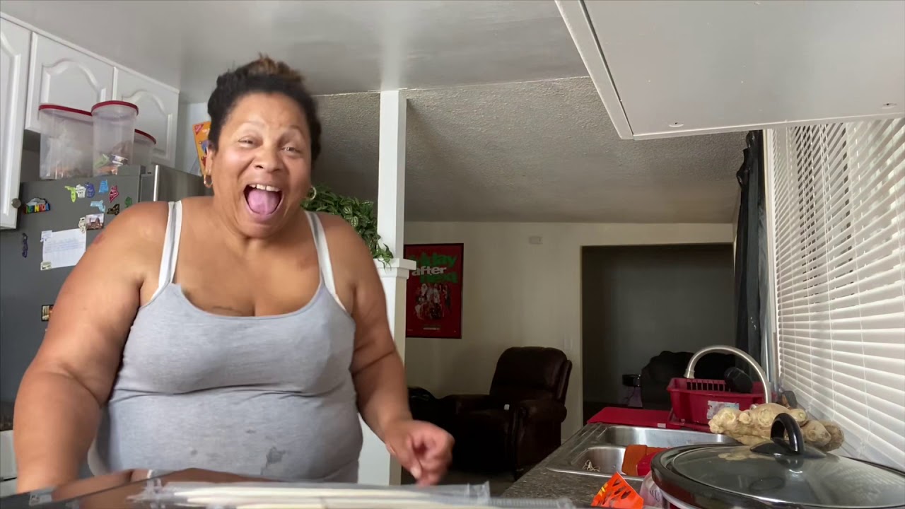 WATER BALLOON Cup cake 🧁 PRANK(hilarious) - YouTube