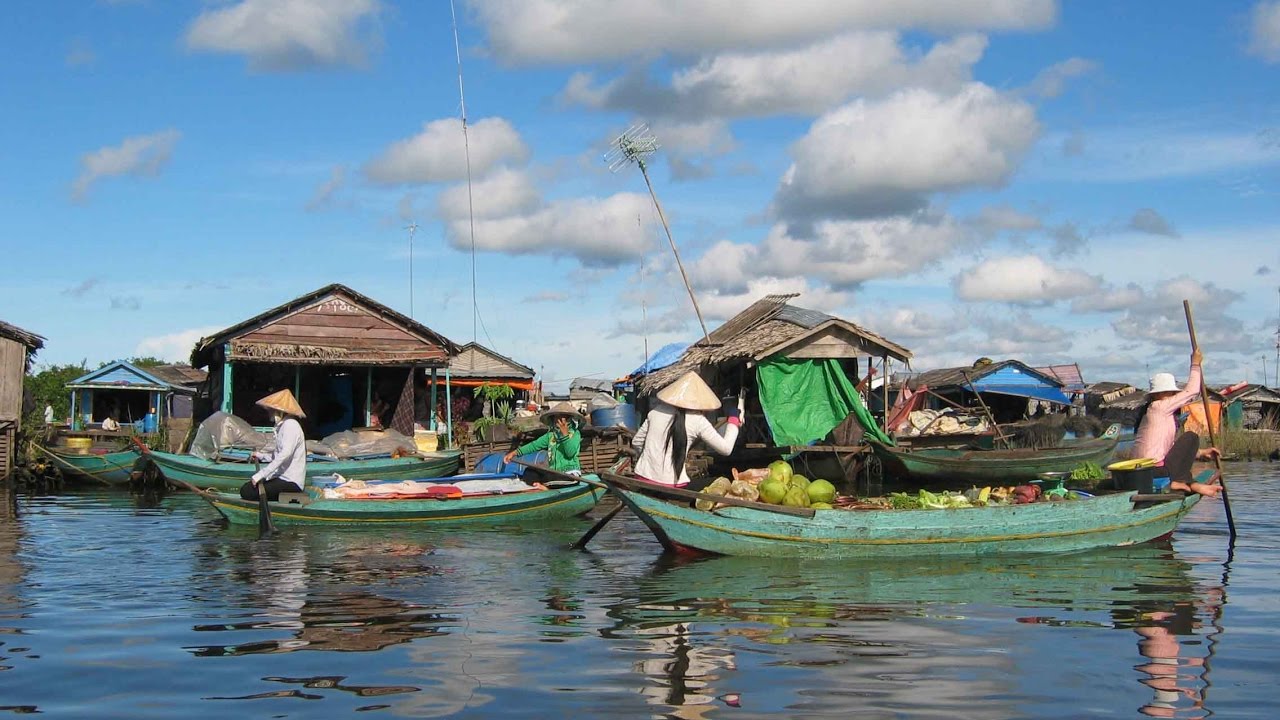 The amazing floating village Kompong Luong (Cambodia, Asia) - YouTube