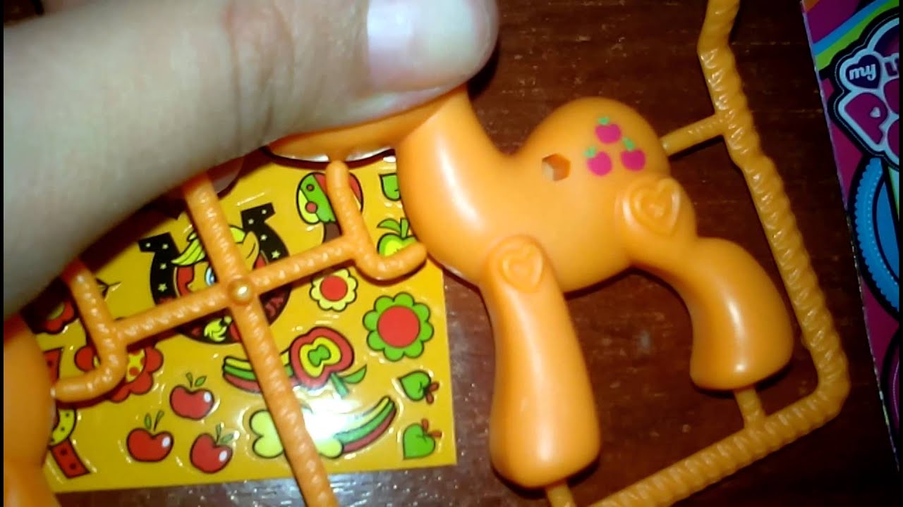 Toy review(POP applejack) - YouTube