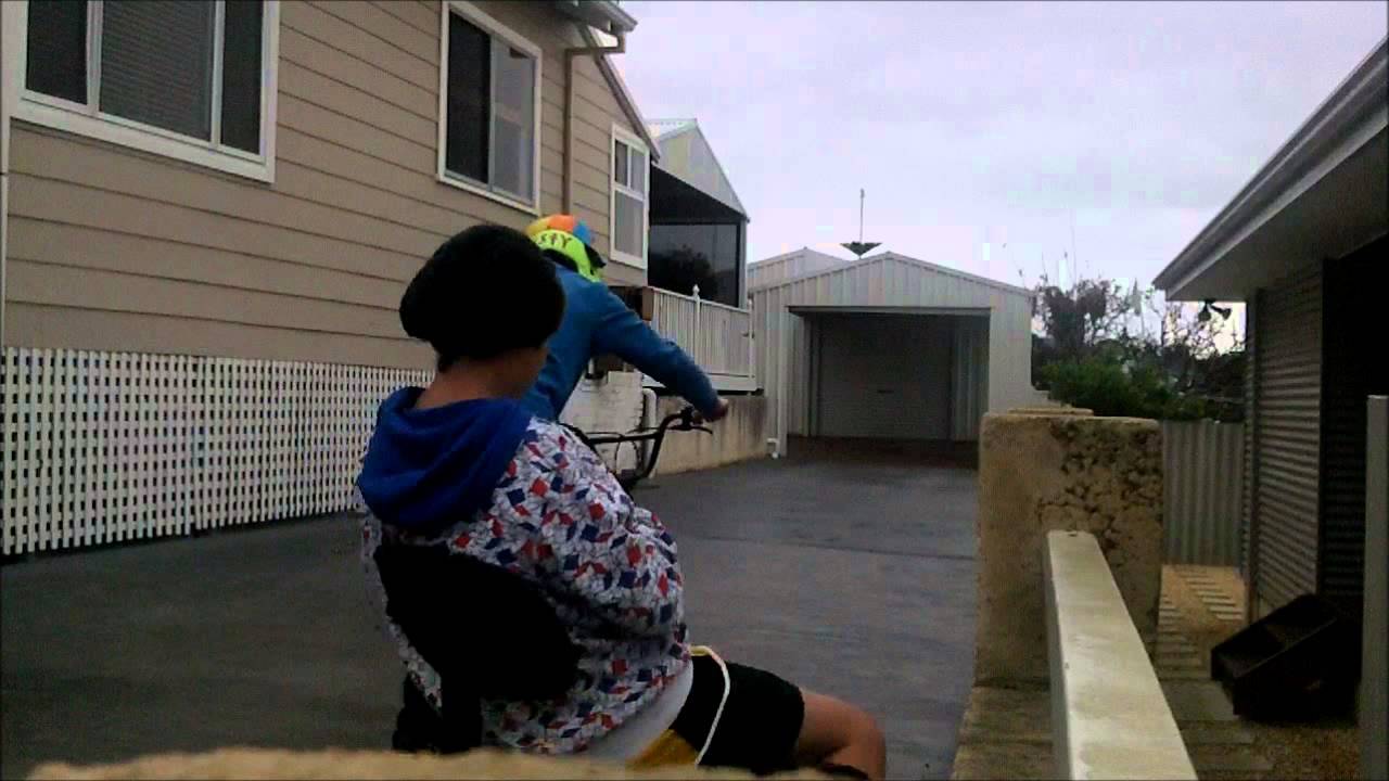 Desk chair riding - YouTube