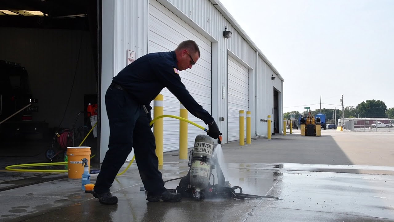 Decon SCBA at the Scene - YouTube