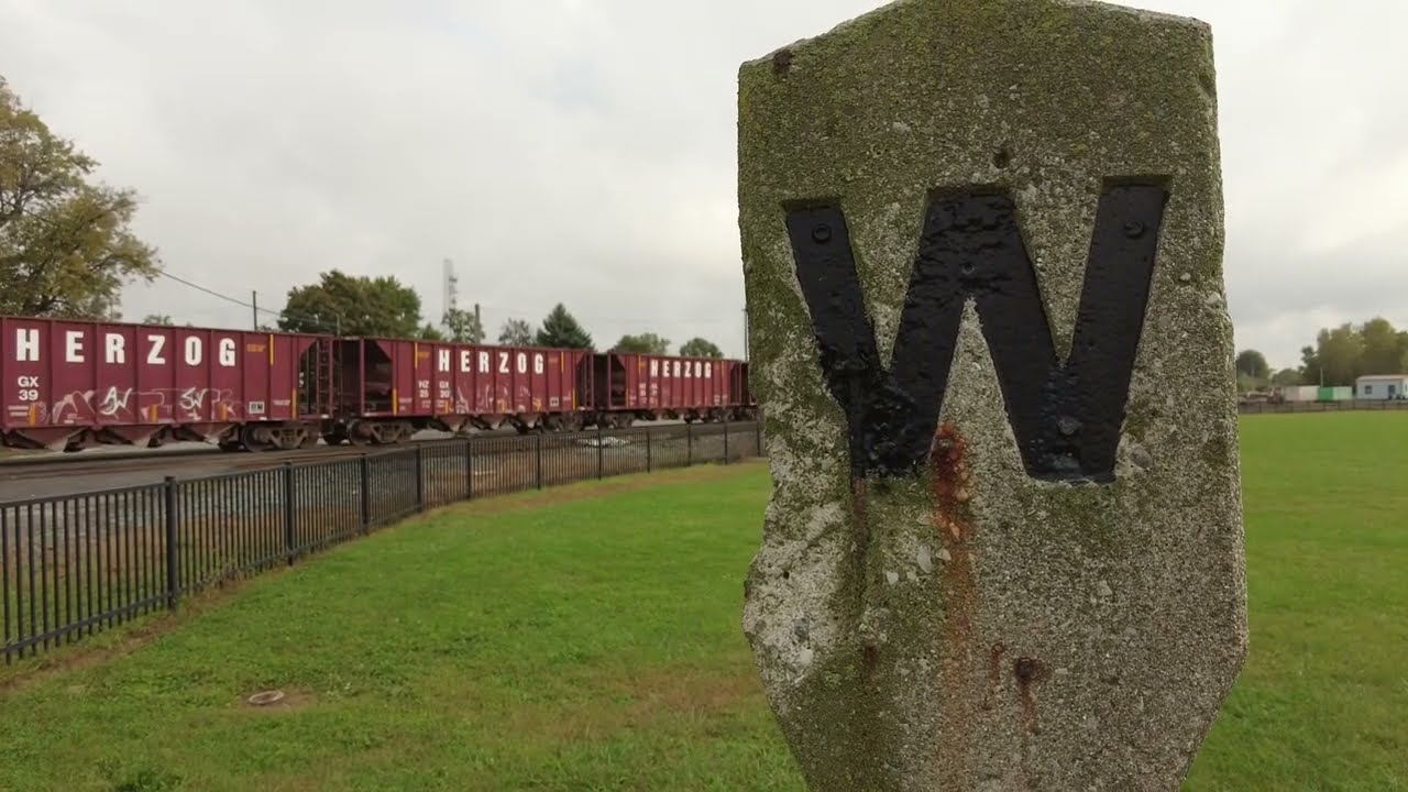 Cool Trains With Big Loads at the Iron Triangle [Narrated] - YouTube