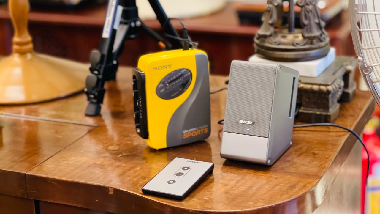 Cassette Sony Walkman và loa Bose Monitor Music Computer - YouTube