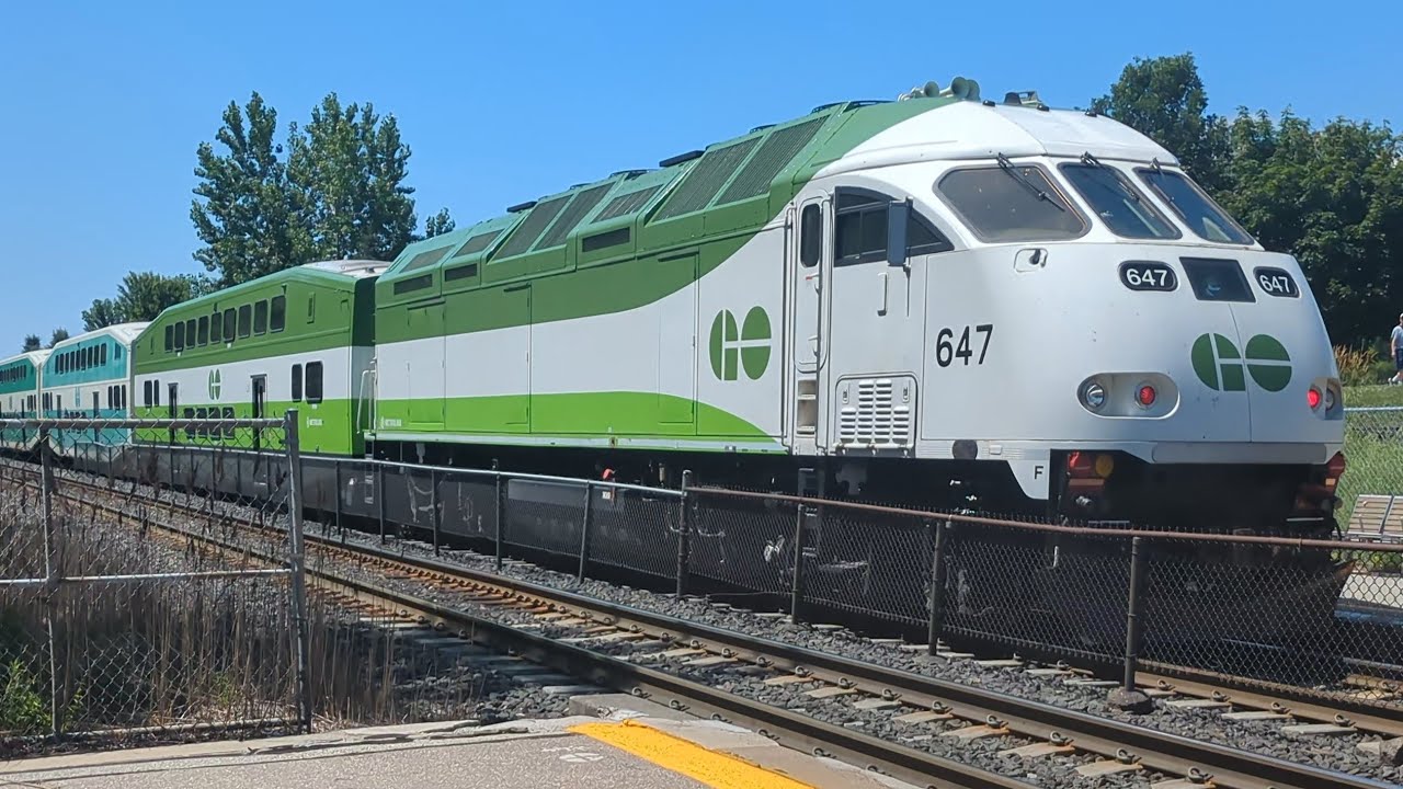 Go 647! Renaissance P42! VIA and Go Action at Rouge Hill in early July ...