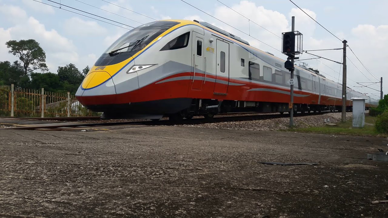 KNOW YOUR RAILWAY (EPISODE 3) KTMB CLASS 93/2 - YouTube